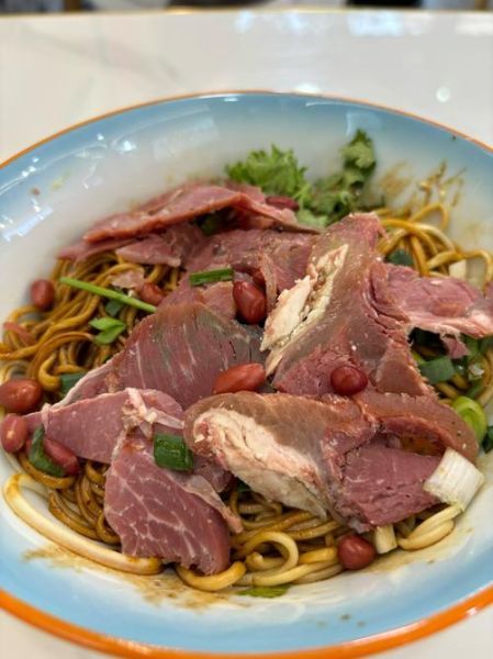 家常牛肉拌面怎么做_牛肉拌面需要焯水吗-第3张图片-山城妙识