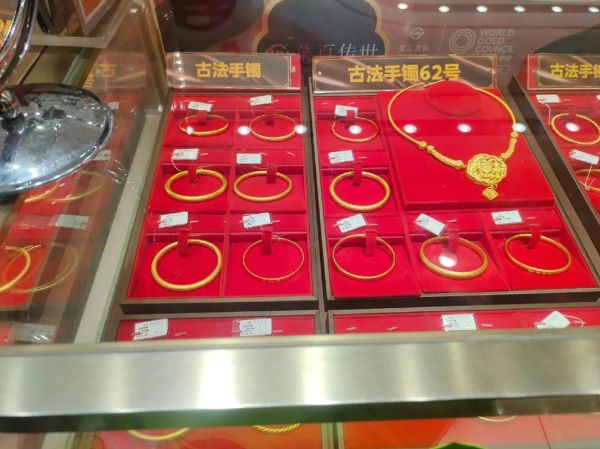 北京菜百首饰总店在哪_菜百营业时间几点到几点-第1张图片-山城妙识