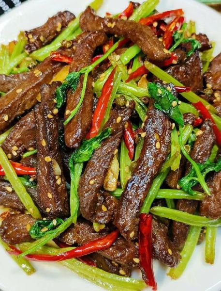 干煸牛肉条怎么做_干煸牛肉条的家常做法-第1张图片-山城妙识 干煸牛肉条怎么做_干煸牛肉条的家常做法-第1张图片-山城妙识