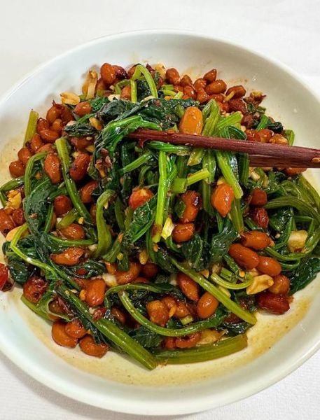 菠菜花生米怎么做好吃_菠菜花生米做法大全-第1张图片-山城妙识