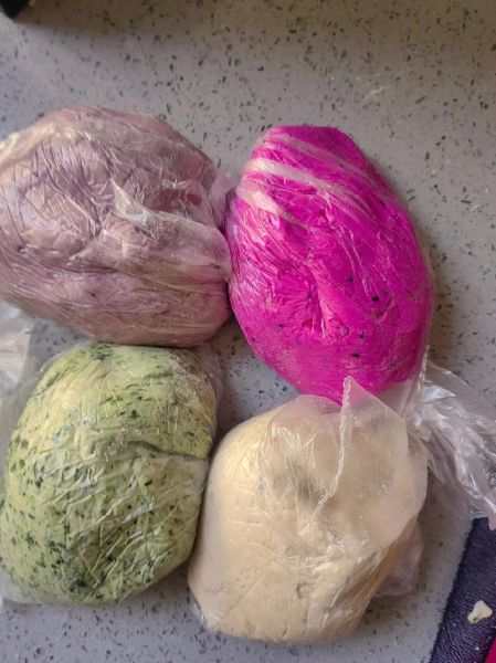 彩色饺子怎么做_彩色饺子用什么蔬菜上色-第3张图片-山城妙识