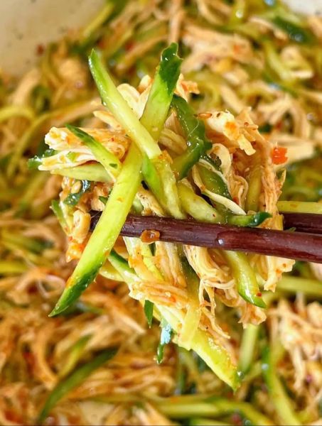 凉拌鸡丝怎么做_凉拌鸡丝家常做法-第1张图片-山城妙识