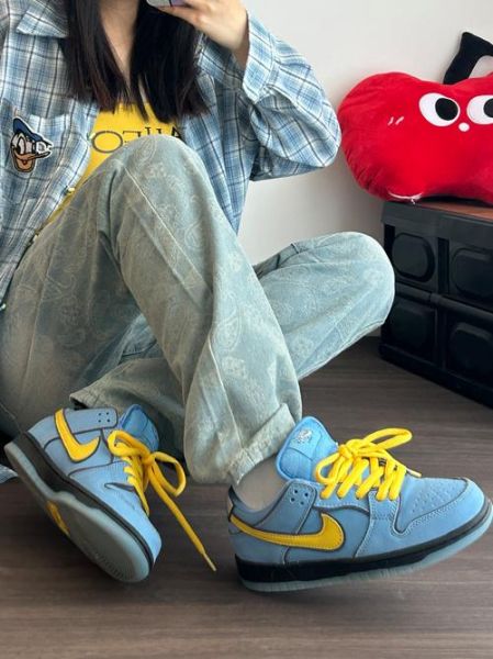 腰果花裤子怎么搭配_腰果花裤子适合什么场合-第1张图片-山城妙识