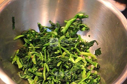 凉拌橄榄菜干怎么做_橄榄菜干凉拌要焯水吗-第1张图片-山城妙识