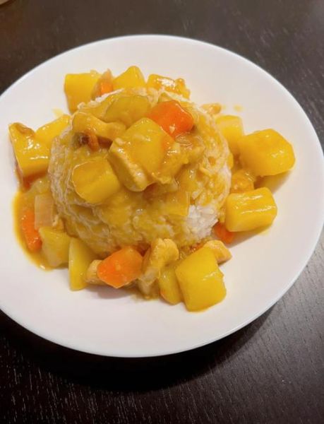 咖喱鸡饭怎么做好吃_咖喱鸡饭用鸡腿还是鸡胸-第1张图片-山城妙识