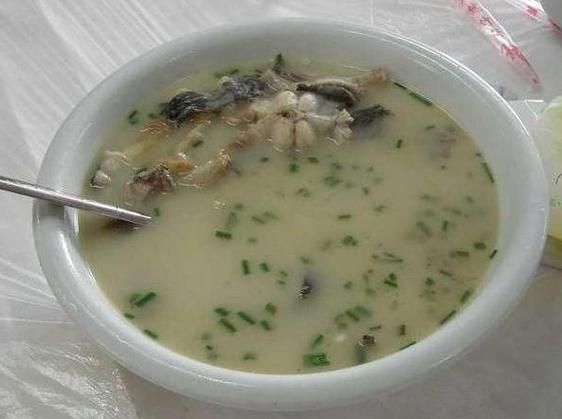 清炖鲶鱼汤怎么做_清炖鲶鱼汤最简单的家常做法-第3张图片-山城妙识 清炖鲶鱼汤怎么做_清炖鲶鱼汤最简单的家常做法-第3张图片-山城妙识