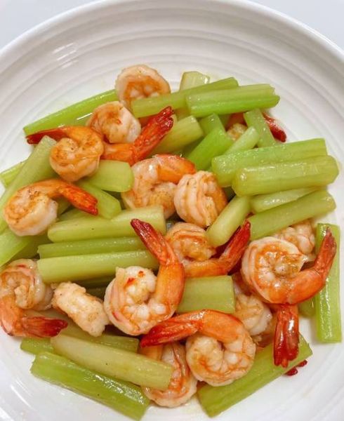 芹菜香辣虾怎么做_芹菜香辣虾的家常做法-第1张图片-山城妙识