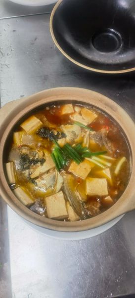 砂锅鱼头豆腐煲怎么做_砂锅鱼头豆腐煲用什么豆腐-第2张图片-山城妙识 砂锅鱼头豆腐煲怎么做_砂锅鱼头豆腐煲用什么豆腐-第2张图片-山城妙识