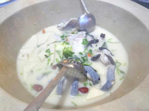 清汤鱼火锅底料怎么做_正宗配方比例-第1张图片-山城妙识