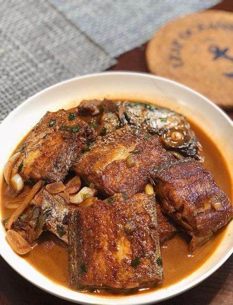 红烧带鱼怎么做_带鱼怎么烧不腥-第1张图片-山城妙识