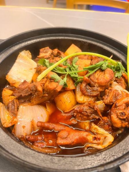 鸡公煲的家常做法_鸡公煲怎么做才入味-第1张图片-山城妙识