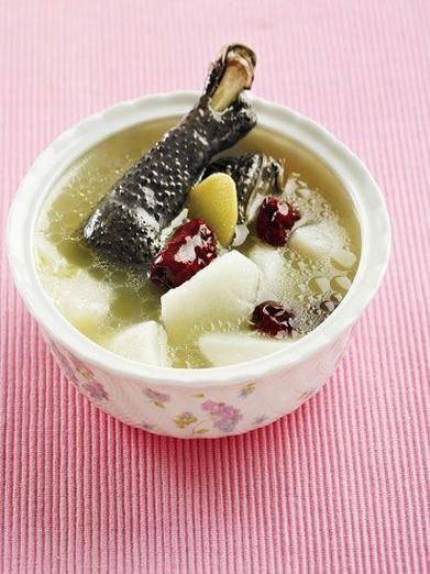 淮山杞子炖乌鸡的功效_孕妇可以吃吗-第2张图片-山城妙识