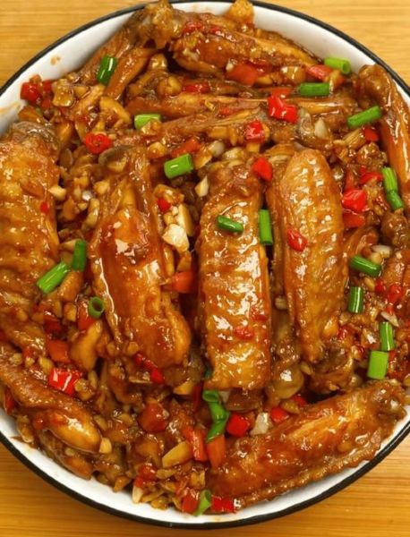 啤酒酱香鸡翅怎么做_鸡翅用啤酒炖多久才入味-第3张图片-山城妙识