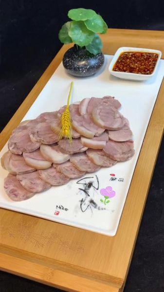 压肘子花怎么做_压肘子花家常做法-第1张图片-山城妙识