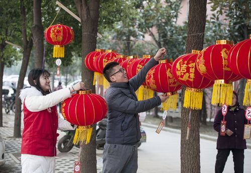 灯笼怎么挂才好看_灯笼挂多高合适-第3张图片-山城妙识