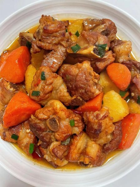 红烧排骨炖土豆怎么做_红烧排骨炖土豆最简单的做法-第3张图片-山城妙识