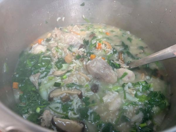 芋头咸粥怎么煮_芋头咸粥做法步骤-第1张图片-山城妙识 芋头咸粥怎么煮_芋头咸粥做法步骤-第1张图片-山城妙识