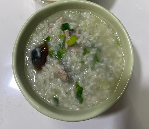 皮蛋瘦肉粥怎么做_皮蛋瘦肉粥的米和水的比例是多少-第2张图片-山城妙识