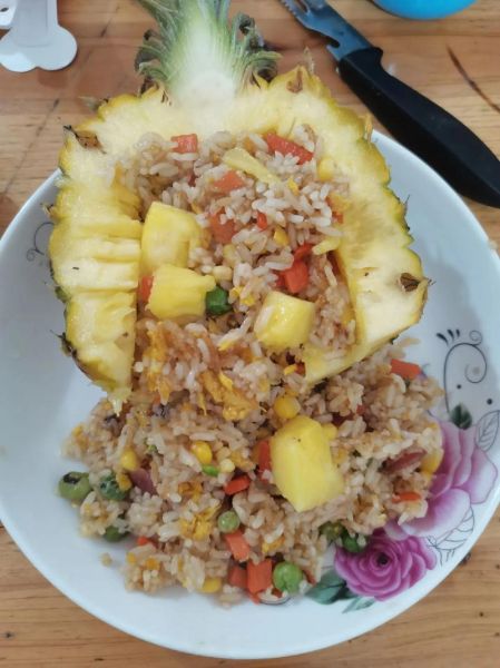 菠萝饭怎么做_菠萝饭最简易做法-第3张图片-山城妙识