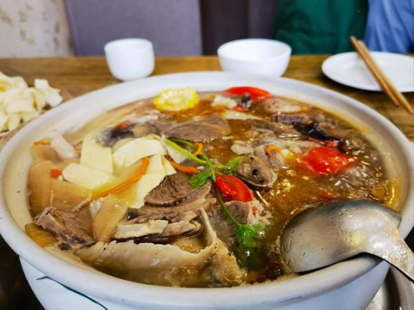 炖汤用什么锅最好_炖汤要多久才入味-第2张图片-山城妙识