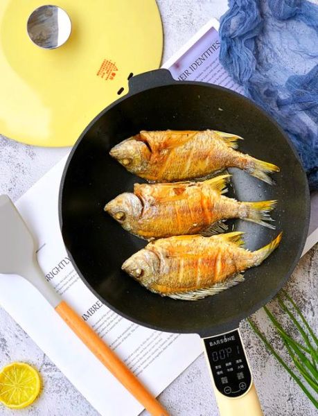 鱼怎么炸不粘锅_炸鱼不破皮技巧-第1张图片-山城妙识