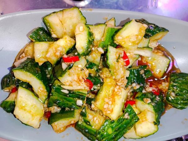 蒜泥黄瓜怎么做好吃_蒜泥黄瓜高清图片细节-第1张图片-山城妙识