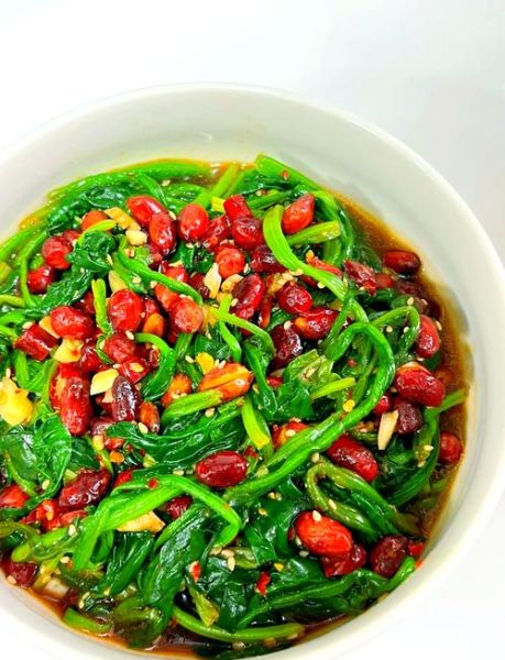 果仁菠菜怎么做_老饭骨正宗做法-第1张图片-山城妙识