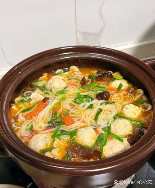 云南三鲜米线怎么做_正宗三鲜汤底配方-第3张图片-山城妙识 云南三鲜米线怎么做_正宗三鲜汤底配方-第3张图片-山城妙识