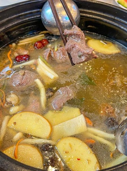 牛肉炖蘑菇怎么做_牛肉炖蘑菇的家常做法-第1张图片-山城妙识 牛肉炖蘑菇怎么做_牛肉炖蘑菇的家常做法-第1张图片-山城妙识