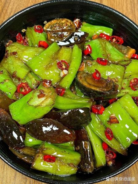 尖椒变蛋怎么做好吃_变蛋炒尖椒的家常做法-第2张图片-山城妙识