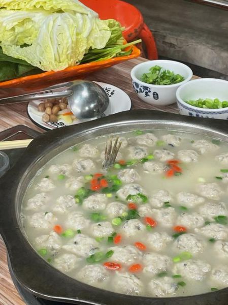 成品鱼丸汤的做法家常做法_鱼丸汤怎么做好吃又简单-第2张图片-山城妙识