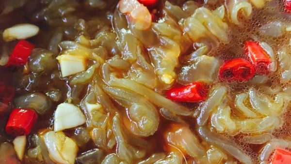 凉拌海蜇皮怎么做好吃_凉拌海蜇皮的做法窍门-第3张图片-山城妙识