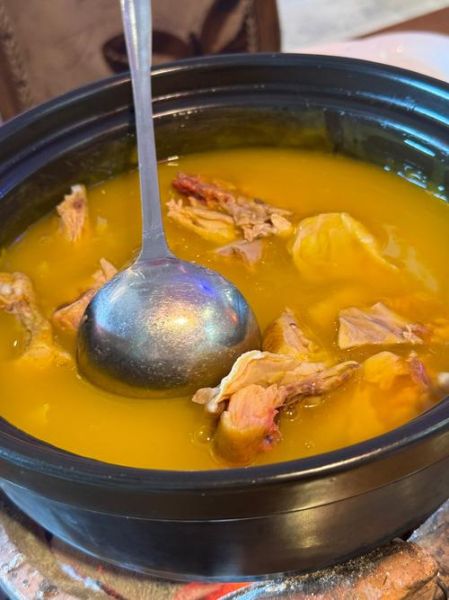 花胶鸡汤怎么煲才浓_花胶鸡汤正宗做法及配料-第2张图片-山城妙识 花胶鸡汤怎么煲才浓_花胶鸡汤正宗做法及配料-第2张图片-山城妙识