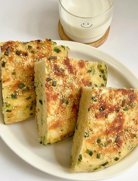 烙葱花饼又软又好吃的方法_为什么烙的葱花饼总是硬-第2张图片-山城妙识