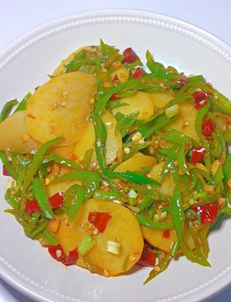 青椒土豆片怎么做_正宗做法窍门-第1张图片-山城妙识 青椒土豆片怎么做_正宗做法窍门-第1张图片-山城妙识