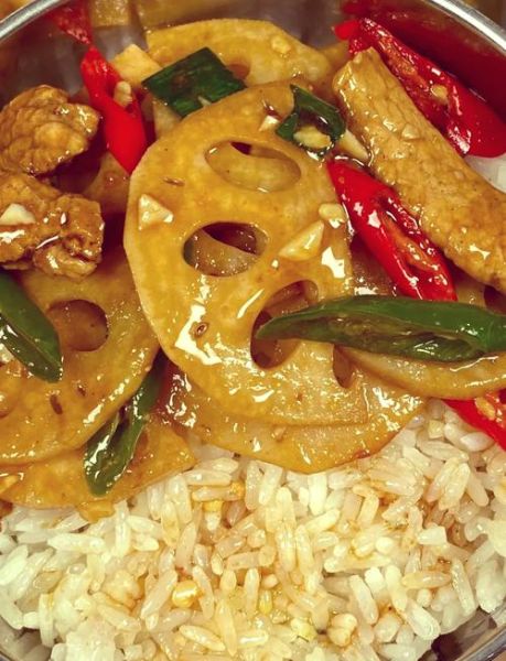 莲藕怎么炒着吃好吃_莲藕炒什么配菜最香-第3张图片-山城妙识