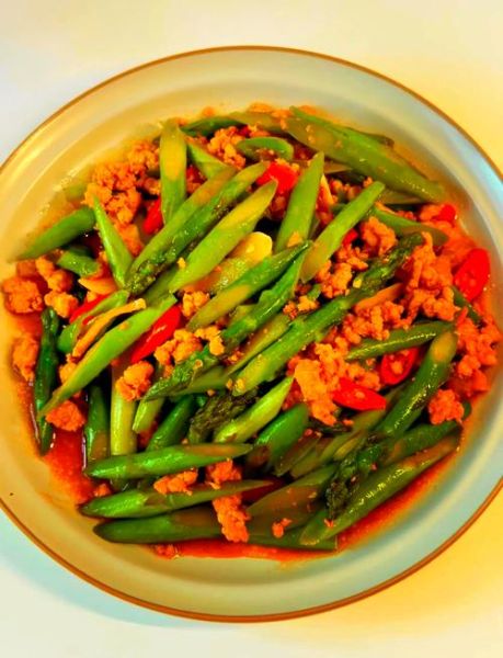 清炒芦笋怎么炒好吃_清炒芦笋需要焯水吗-第1张图片-山城妙识 清炒芦笋怎么炒好吃_清炒芦笋需要焯水吗-第1张图片-山城妙识