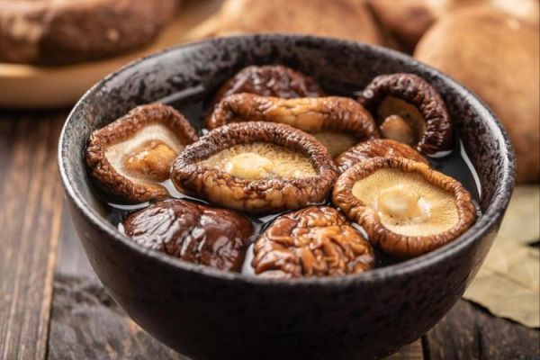 干香菇怎么泡发_干香菇泡多久才软-第3张图片-山城妙识