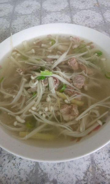 金针菇瘦肉汤怎么做好吃_金针菇瘦肉汤的功效-第1张图片-山城妙识