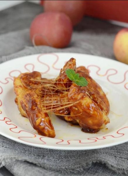 拔丝苹果怎么做_家庭简单做法-第1张图片-山城妙识