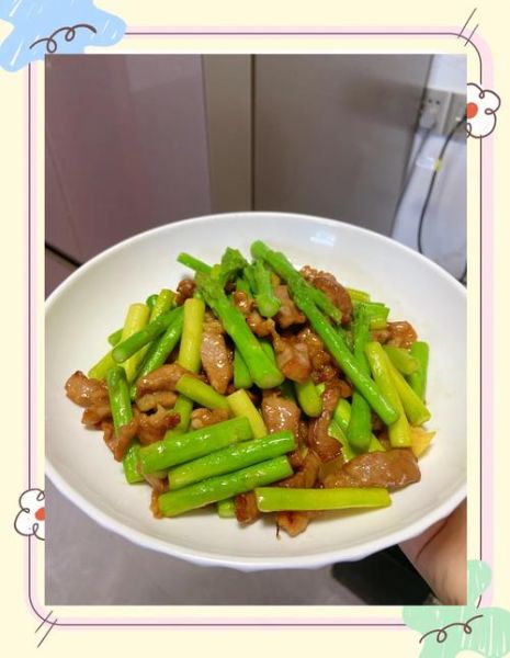 芦笋炒五花肉怎么炒才嫩_芦笋炒五花肉要不要焯水-第1张图片-山城妙识