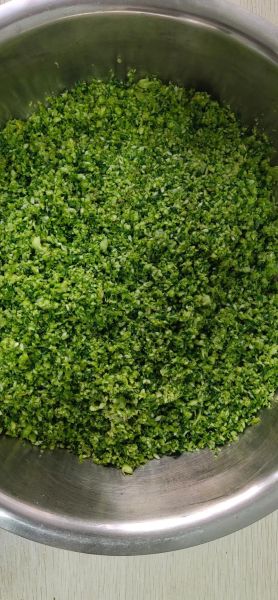 韭菜花怎么腌制不变色_韭菜花腌制不变色窍门-第2张图片-山城妙识 韭菜花怎么腌制不变色_韭菜花腌制不变色窍门-第2张图片-山城妙识