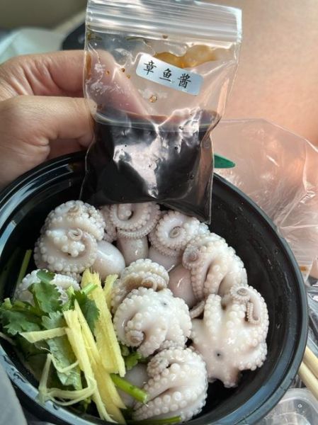 土笋冻里面是什么_土笋冻原料揭秘-第2张图片-山城妙识