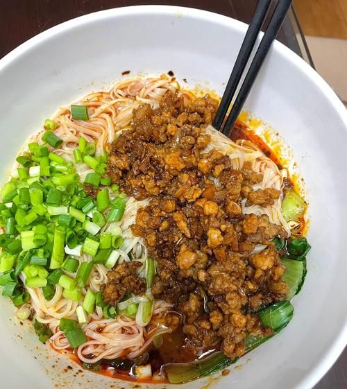 重庆炸酱面怎么做_正宗炸酱面配方-第2张图片-山城妙识