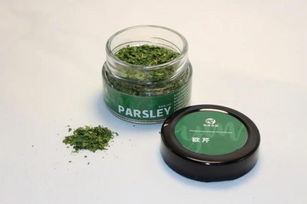 罗勒和迷迭香怎么用_欧芹和百里香怎么区分-第2张图片-山城妙识 罗勒和迷迭香怎么用_欧芹和百里香怎么区分-第2张图片-山城妙识