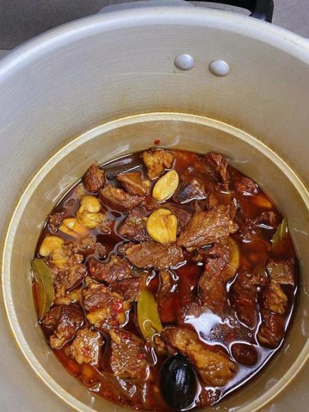 高压锅炖牛肉怎么做_炖多久才软烂-第1张图片-山城妙识 高压锅炖牛肉怎么做_炖多久才软烂-第1张图片-山城妙识