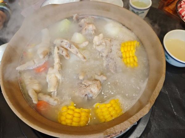 猪龙骨煲汤的做法_猪龙骨汤的功效与禁忌-第2张图片-山城妙识 猪龙骨煲汤的做法_猪龙骨汤的功效与禁忌-第2张图片-山城妙识