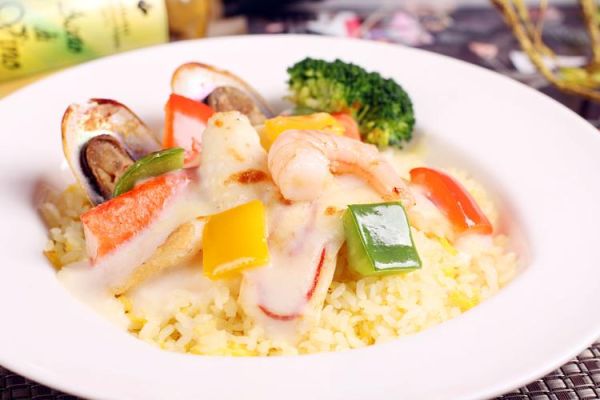 芝士海鲜焗饭怎么做_芝士焗饭用什么海鲜-第3张图片-山城妙识