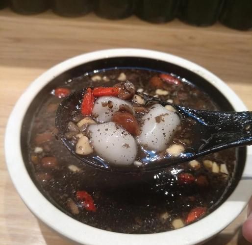 米酒小汤圆怎么做_米酒小汤圆做法图解-第3张图片-山城妙识