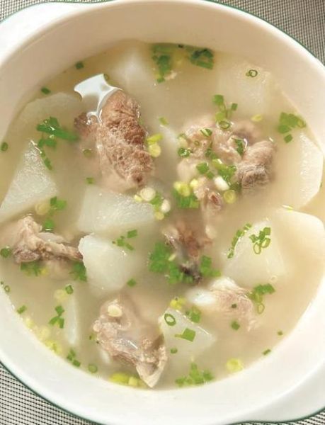 猪骨萝卜汤怎么做_猪骨萝卜汤正宗做法-第3张图片-山城妙识